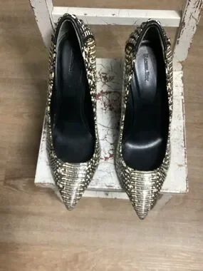 RACHEL Rachel Roy | Shoes | Rachel Rachel Roy Black And Gold Studded ...